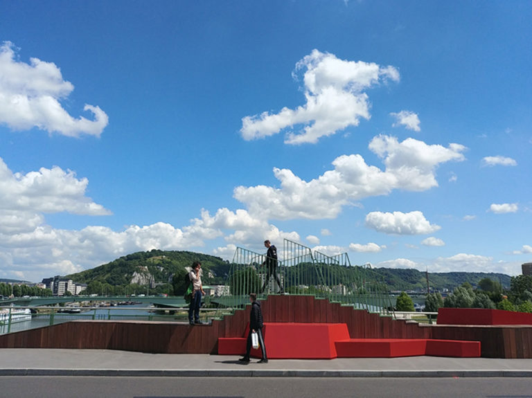 Traverser le Pont Boieldieu